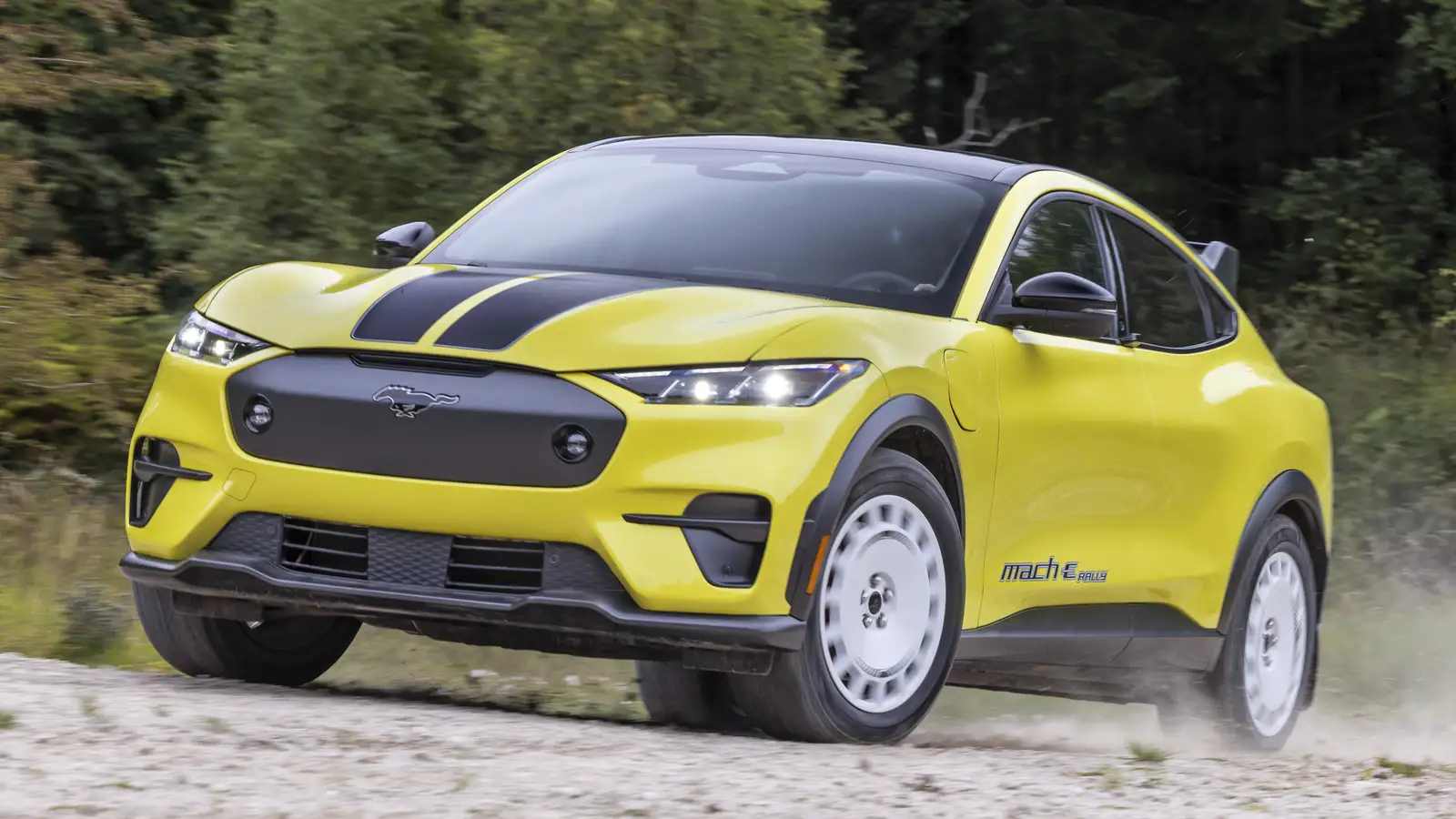 Ford Mustang Mach E Rally, la ponycar crossover électrique tout chemin